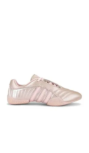 Sporty Chic Women's Sneakers