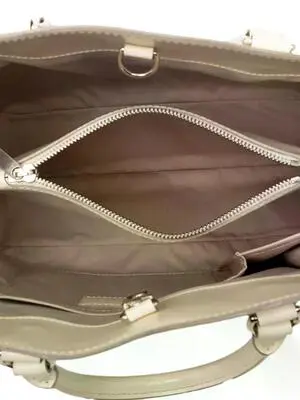 LOUIS VUITTON 2005-2010 Epi Passy Pm Handbag - White