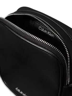 Calvin Klein Logo-plaque Shoulder Bag
