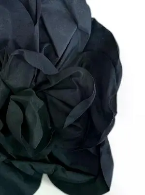 DOUUOD Floral Detail Scrunchie