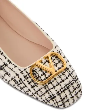 Valentino Garavani Vlogo Hardware Ballet Flats - Vanilla