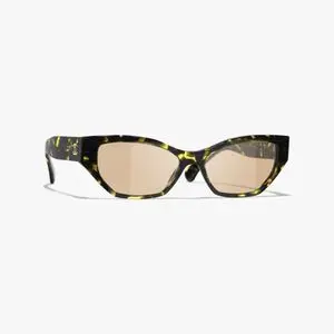 Chanel Cat Eye Sunglasses - Tortoise