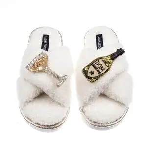 LAINES LONDON Boucle Slippers With Brooches - White