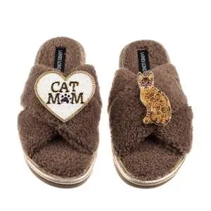 LAINES LONDON Boucle Slippers With Brooches - Brown