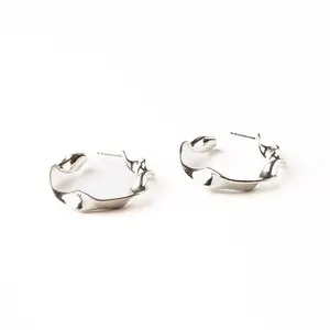 SARAHBIJOUX Large Ribbon Hoop Earrings - Silver