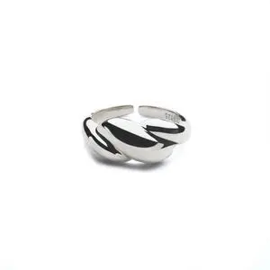 SHABELLA NYC Croissant Adjustable Ring - Silver