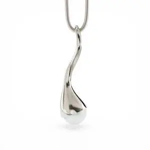 LINDA FIORE Bella Necklace With Freshwater Pearl - Silver