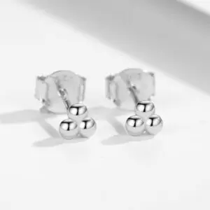 BERMUDA WATCH COMPANY Daisy Ball Stud Earrings