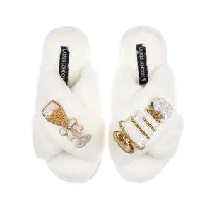 LAINES LONDON Classic Slippers With Brooches - White
