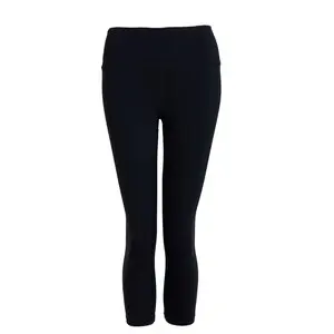 PERKY PEACH Move More Capri Leggings - Black