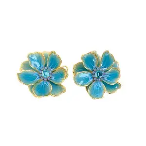 THE PINK REEF Flower Stud Earrings