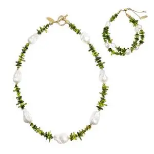 FARRA Bamboo Coral And Pearl Jewelry Set - Green