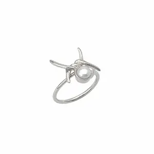 SPERO LONDON Spero London Barbed Wire Design Pearl Sterling Ring Silver