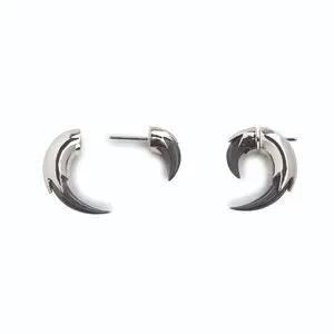 KASUN LONDON Vampire Claw Stud Earrings - Silver