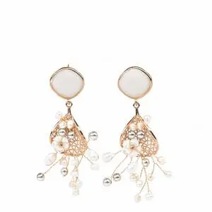 ADDICTED2 Milano Cibele Chandelier Earrings With Pearls And Mother-of-pearl - Gold/white