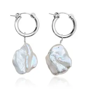 KIRI & BELLE Clemmie Petal Pearl Earrings - Silver