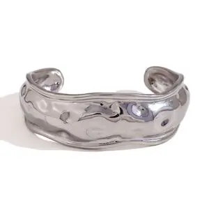 OLIVIA LE Jordana Hammered Cuff Bracelet - Silver