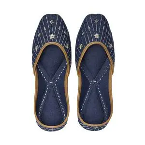 Pode Textured Shoes For Women