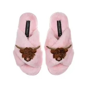 LAINES LONDON Laines London Classic Slippers With Highland Cow Brooches Pink