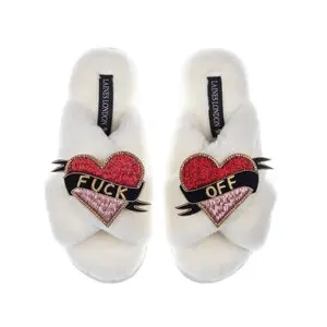 LAINES LONDON Classic Slippers With Brooches - White