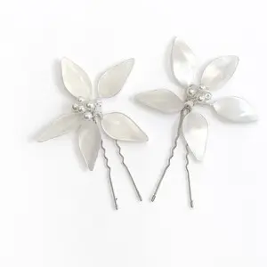 NUVV COLLECTION Floral Mother Of Pearl Hair Pins Set Of Two - White