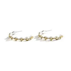 RRAINE JEWELRY Elana Hoop Earrings - Silver
