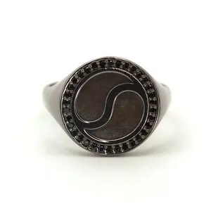 VICSTONENYC FINE JEWELRY Yin And Yong Signet Ring - Black