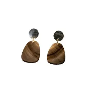 Likhâ Mother-of-pearl Trapezoid Stud Earrings - Black