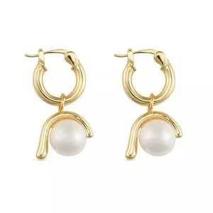 ELK & BLOOM Pearl Drop Hoop Earrings - Gold