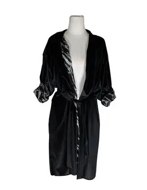 JENNAFER GRACE Onyx Velvet Reversible Koi Kimono - Black
