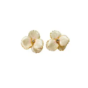 THE PINK REEF Pearl And Pansy Stud Earrings