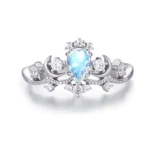AZURA JEWELRY NEW YORK Moonlit Moonstone Ring - Silver