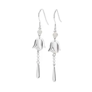 LUCY QUARTERMAINE Lily Of The Valley Pearl Drop Earrings - Silver