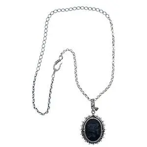 GEM KINGDOM Silver Vintage Cameo Pendant Necklace - Silver/black