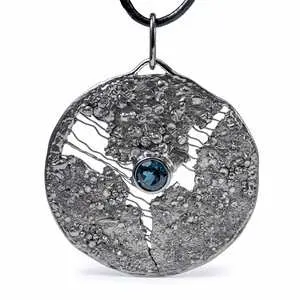 GERMAN KABIRSKI Rhiannon Silver And Titanium Mesh Pendant - Blue/silver