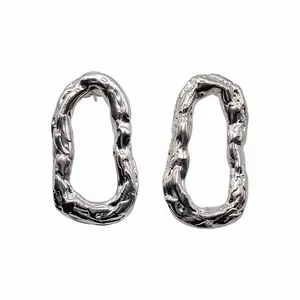 MOCA JEWELLERY Flow Loop Earrings
