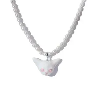 H2 STUDIO Angry Puss Porcelain & Pearl Necklace - White