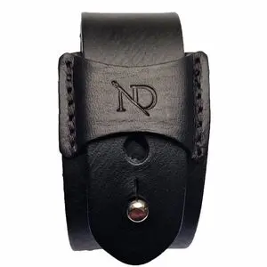 N'DAMUS LONDON Finsbury Natural Grain Leather Bracelet With Silver Button - Black