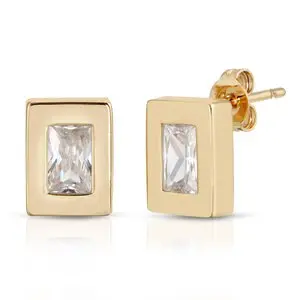 GLAMROCKS JEWELRY Baguette Stud Earrings - Gold