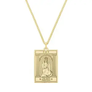 CARTERGORE Small 9ct "high Priestess" Tarot Card Pendant Necklace - Gold