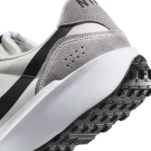Nike Waffle Nav Sneakers