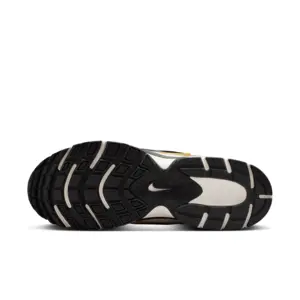 Nike V5 Rnr Athletic Sneakers - White
