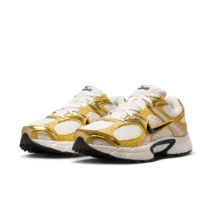 Nike V5 Rnr Athletic Sneakers - White