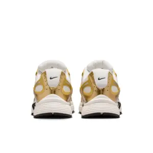 Nike V5 Rnr Athletic Sneakers - White