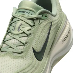 Nike Vomero Plus Road Running Shoes - Green