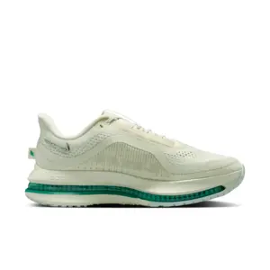 Nike Pegasus Premium Road Running Shoes - Green