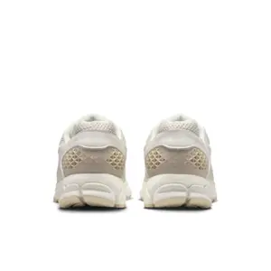 Nike Zoom Vomero 5 Sneakers - Grey