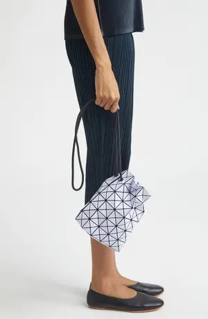 Issey Miyake Wring Glossy Bucket Bag - Light Lavender