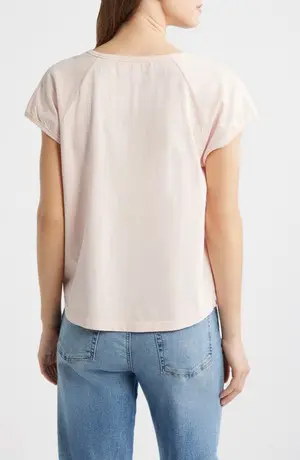 CITY BLUES Crochet Detail Graphic T-shirt - Pink