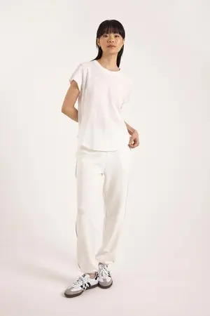 BRODIE CASHMERE Relaxed Fit Cotton Crew Neck T-shirt - White